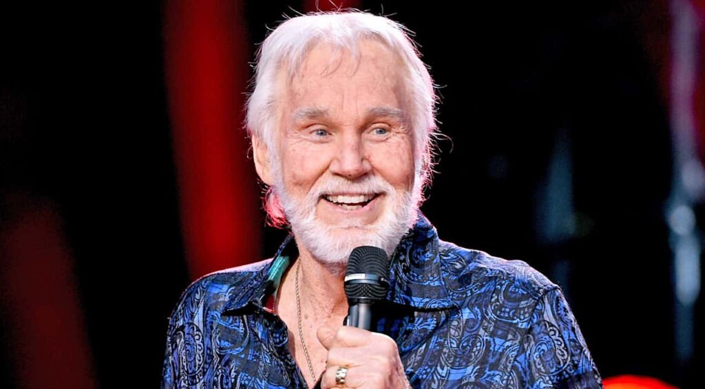 7 Facts About Kenny Rogers & His Career – Country Music Nation