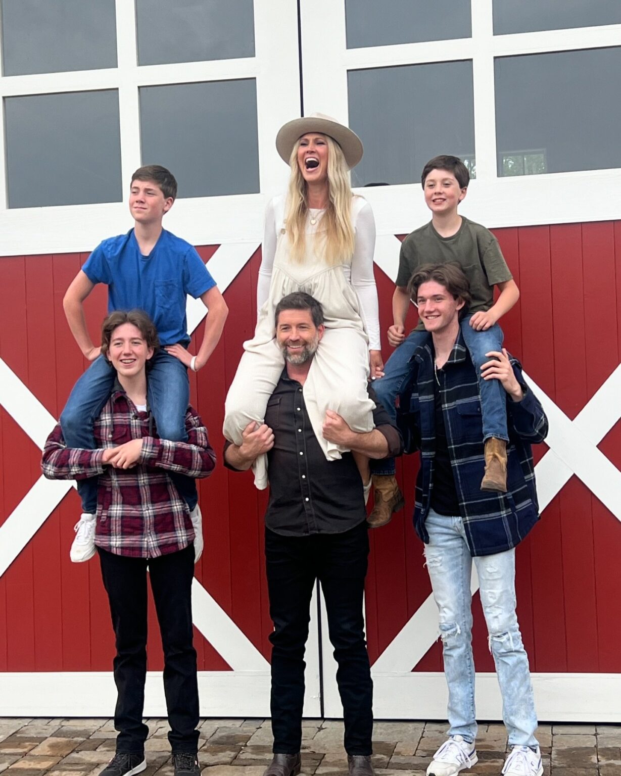 Josh Turner & Wife Reimagine "Your Man" Music Video 15 Years Later