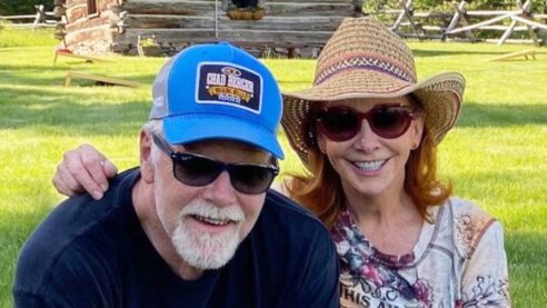 Reba Reveals Her & Rex Linn's Relaxed Wedding Plans