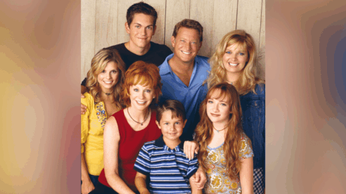 Reba McEntire Set To Reunite With "Reba" Co-Star For New Show