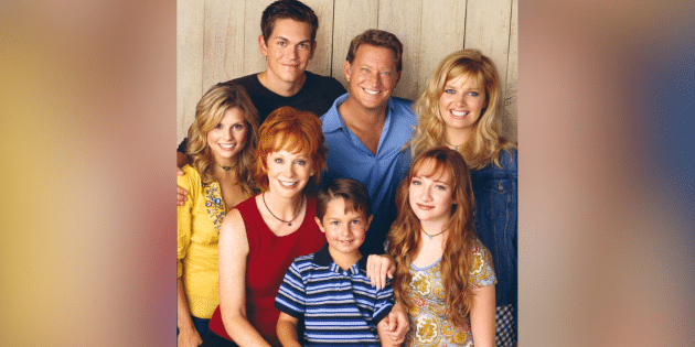 Reba McEntire Set To Reunite With "Reba" Co-Star For New Show