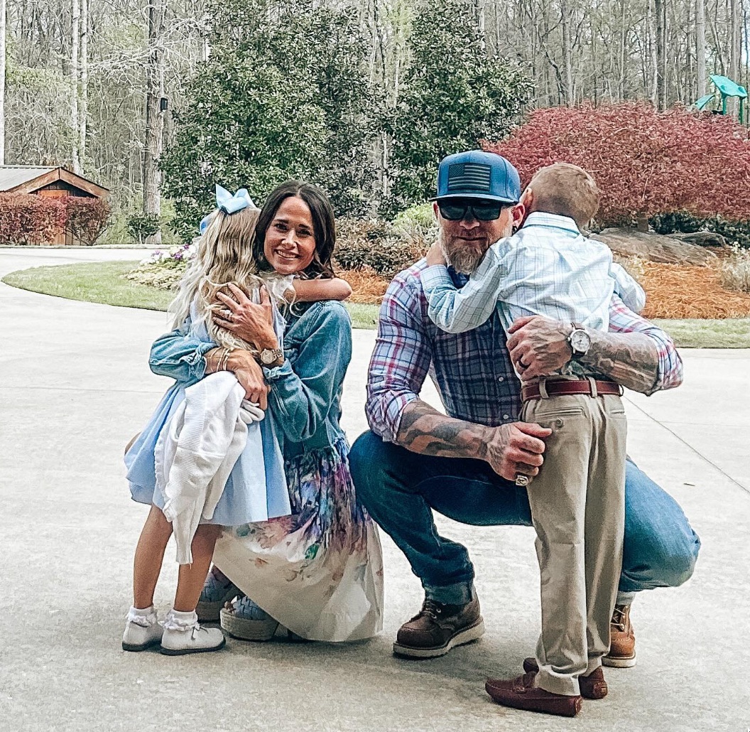 Brantley Gilbert & Wife Expecting Baby #3