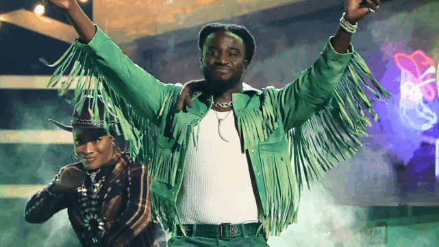 Shaboozey Performs "A Bar Song (Tipsy)" and New Single "Highway" at the ...