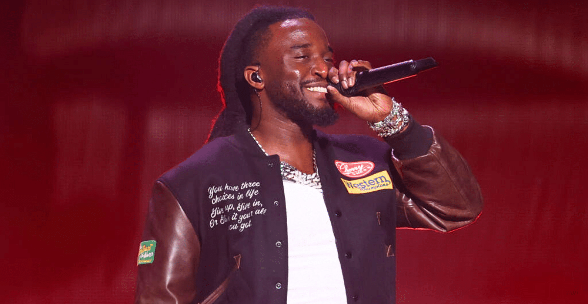 Shaboozey's "A Bar Song (Tipsy)" Wins Top Country Song at the BBMAs