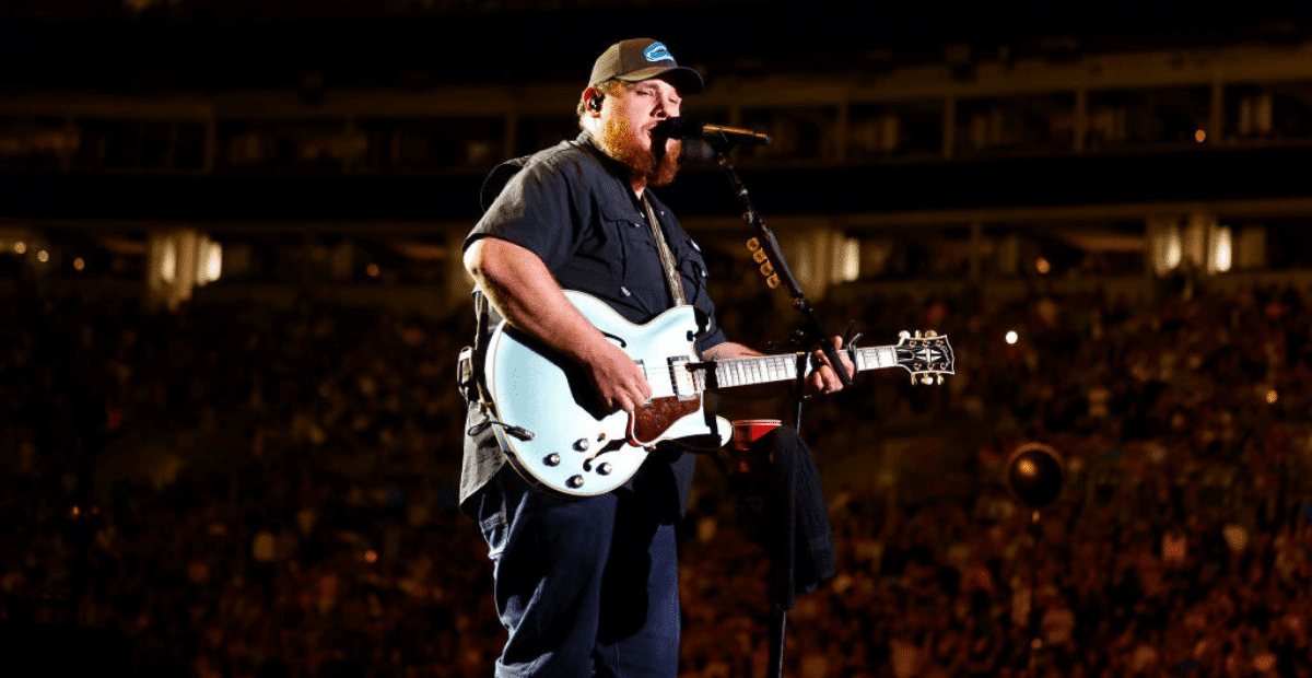 Luke Combs Gives Live Performance Of Unreleased Song “Pushin’ Up Daisies”