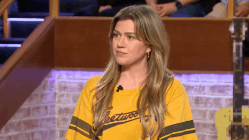 Kelly Clarkson Addresses Talk Show Absence, Says It's Been A "Sad Time ...