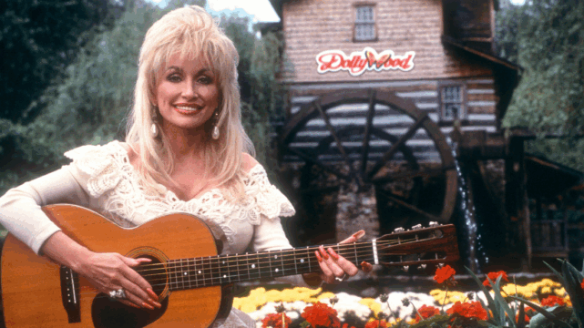 Dollywood Wins 'America's Favorite Theme Park' Title For Third Straight Year