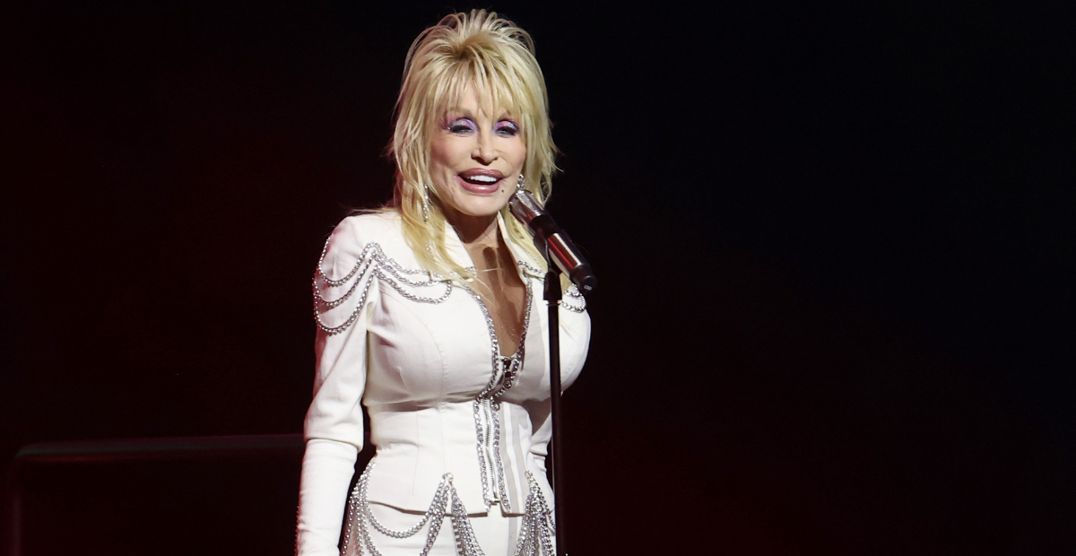 Dolly Parton Announces Limited Six-Show Residency In Las Vegas