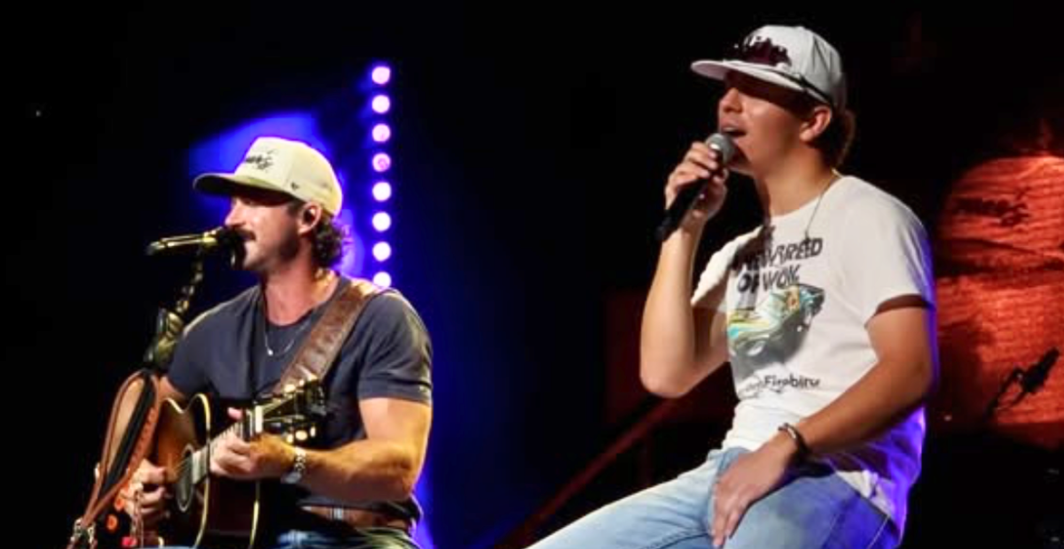 Fan Joins Riley Green On Stage for "Jesus Saves," Leaves The Crowd ...