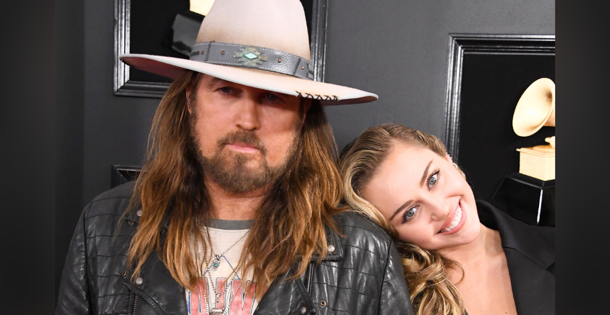 Miley Cyrus Sings Emotional "Peace Offering" To Her Dad, Billy Ray Cyrus